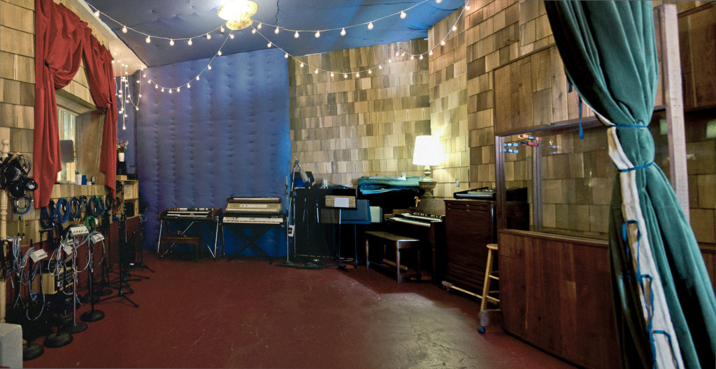 Intro to Tape Recording at Tiny Telephone - Women's Audio Mission